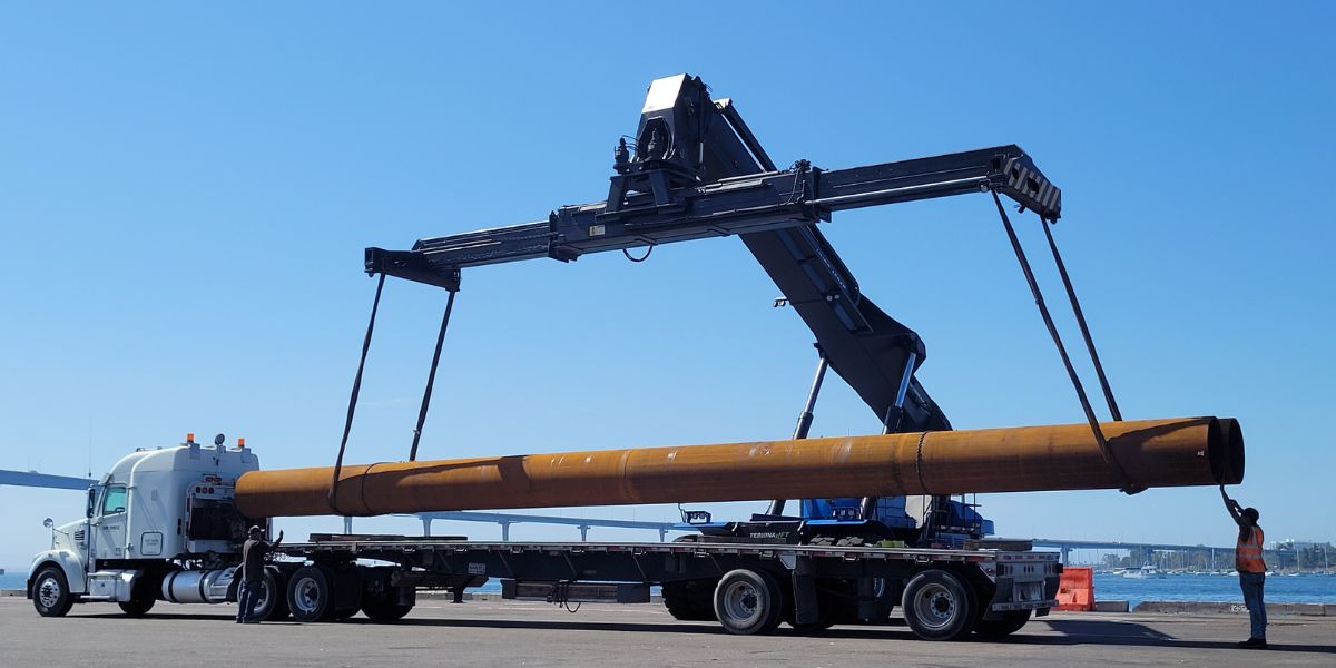 SOCMA | Reach Stackers Forklift